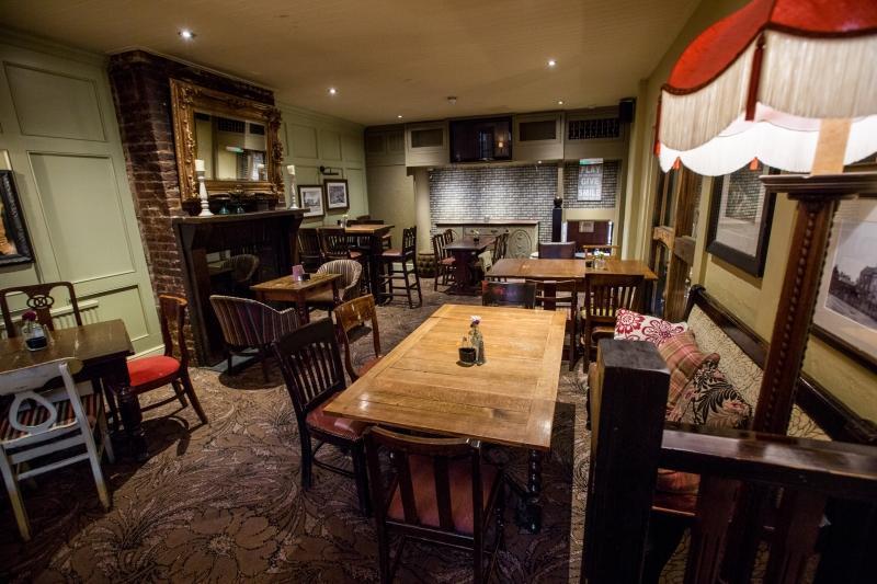 10 of the Cosiest London Pubs