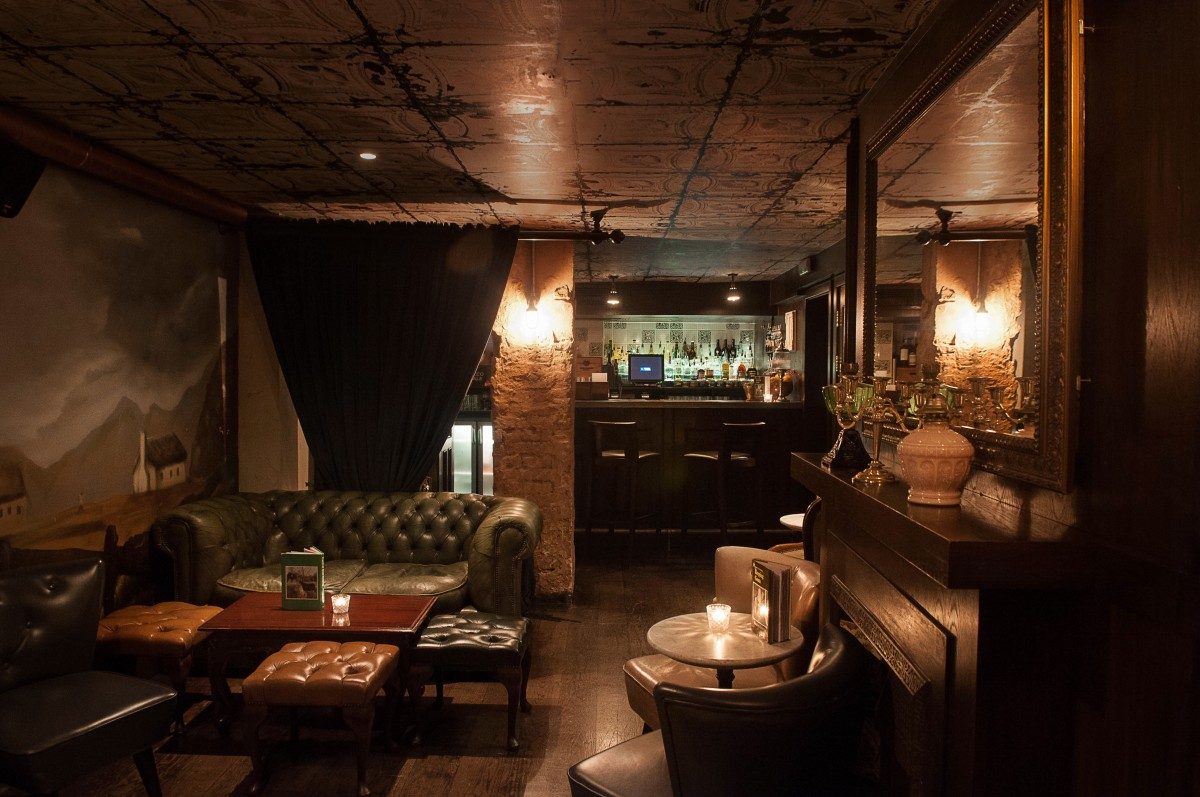 11 Secret Drinking Dens