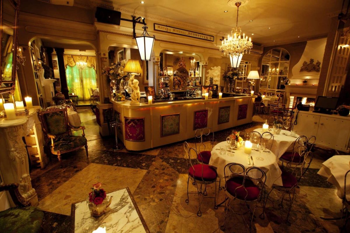 11 Incredible Timeless Bars