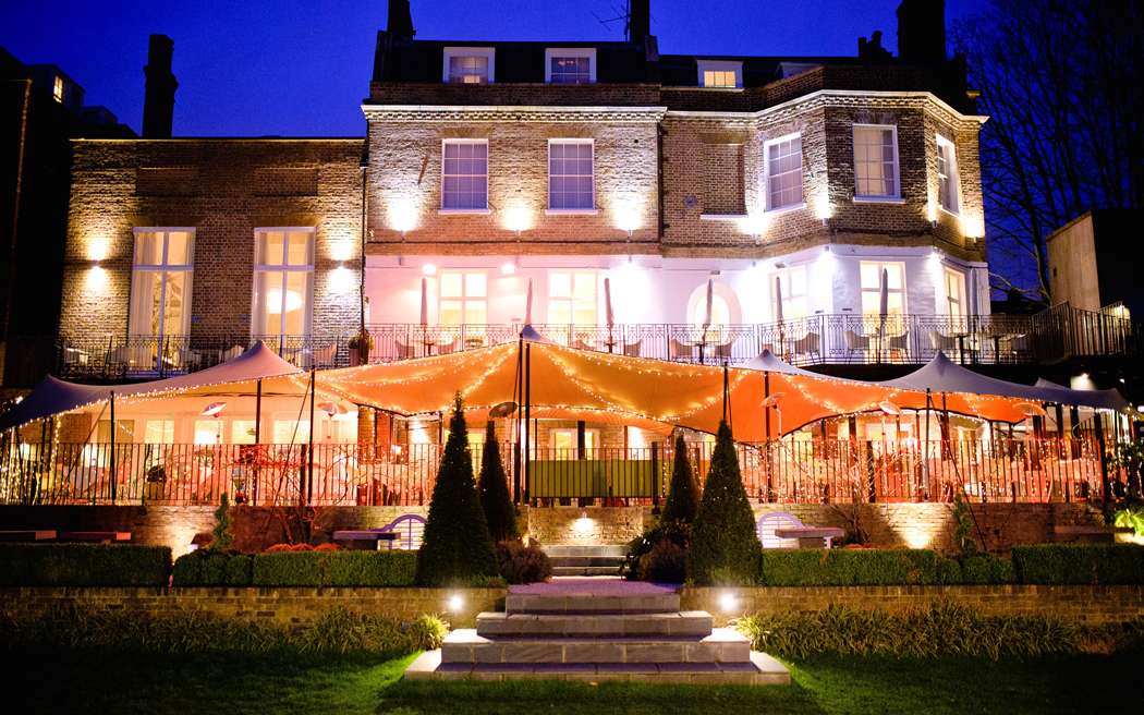 Oh I Do Like To Eat Beside The Seaside (Well, Riverside)