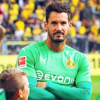 Contact Roman Burki - Agent, Manager and Publicist Details