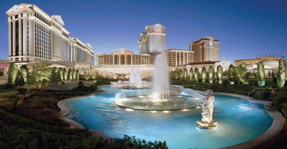 10 Of The World's Most Iconic Hotels