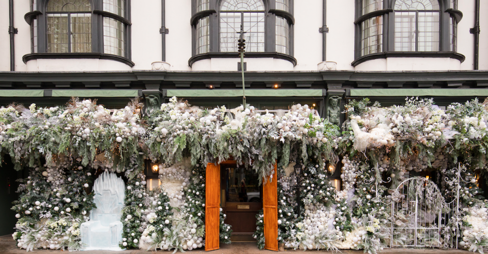 31 Festive Instagrammable Bars