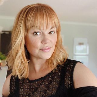 Contact Jennifer Pistor - Agent, Manager and Publicist Details