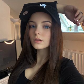 Contact Janine Normal - Agent, Manager and Publicist Details