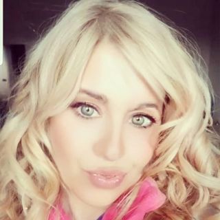 Contact Susi Italy - Agent, Manager and Publicist Details