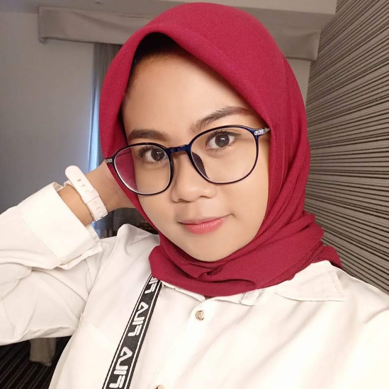 Contact sisil syaifullah - Creator and Influencer
