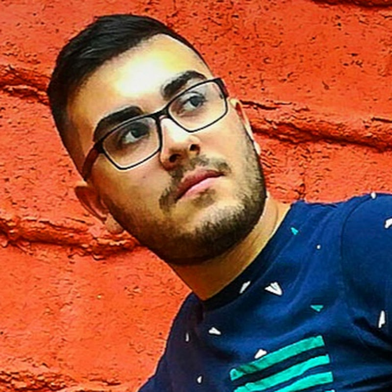 Contact Giova - Creator and Influencer