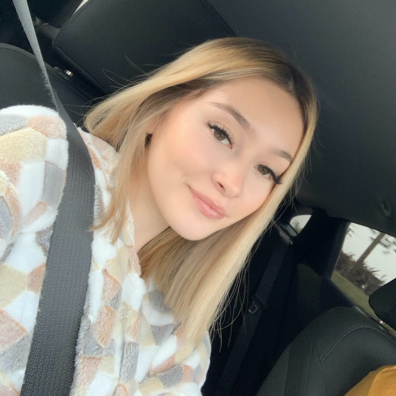 Contact Nathaly Cuevas - Creator and Influencer