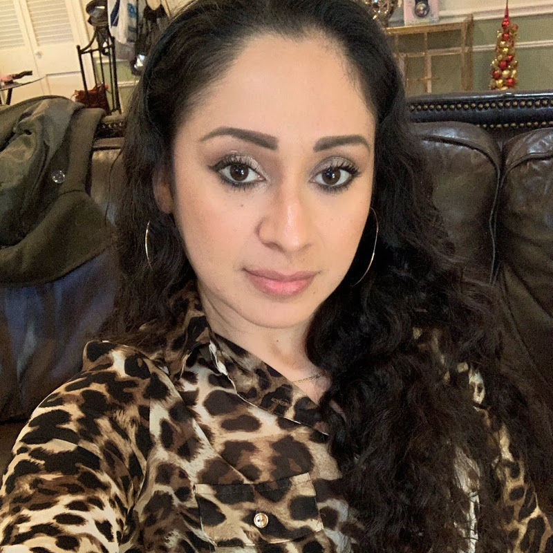 Contact La MaryVlogs - Creator and Influencer