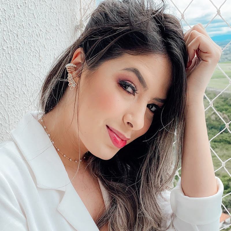 Contact Karoline Graciano - Creator and Influencer
