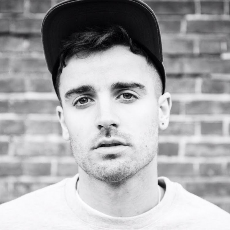 Contact Hobbie Stuart - Creator and Influencer