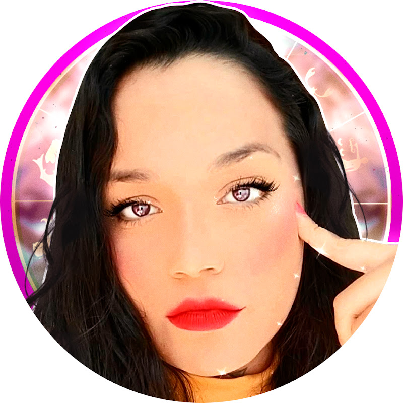 Contact Caroll Crown - Creator and Influencer