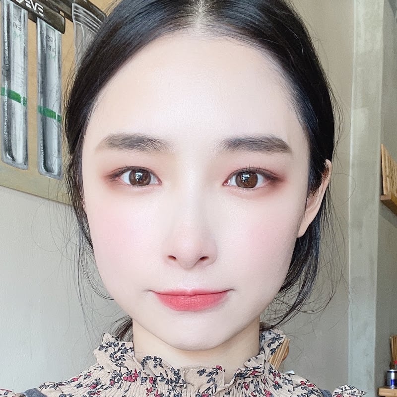 Contact Ye Lim 오늘은 예림 - Creator and Influencer