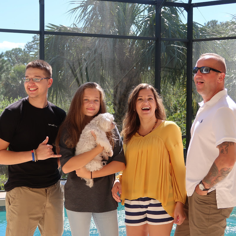 Contact Dutki - Creator and Influencer