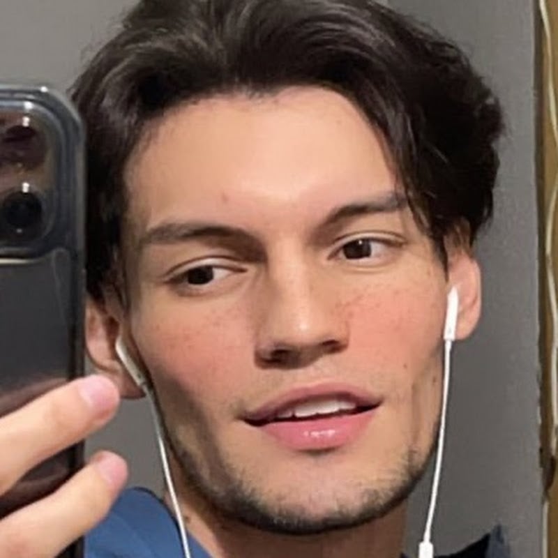 Contact Mol ASMR. - Creator and Influencer