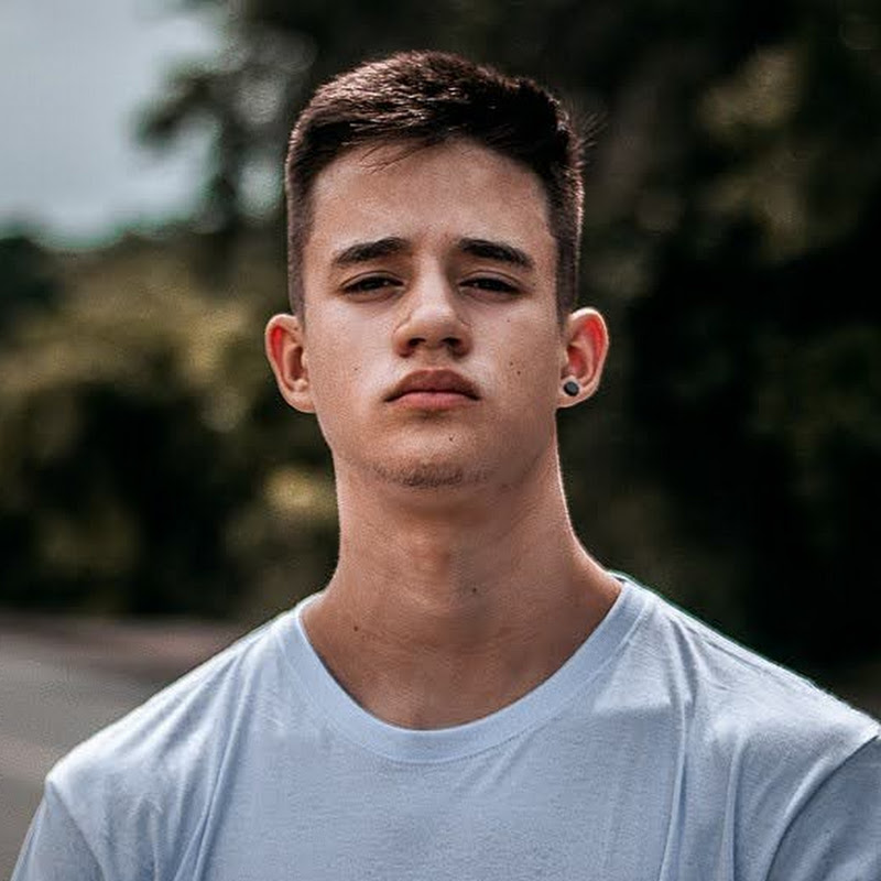 Contact Zack - Creator and Influencer