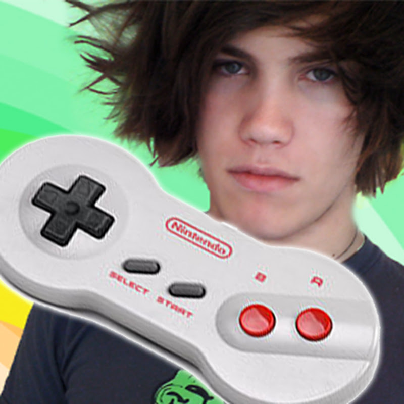 Contact maxmoefoegames - Creator and Influencer