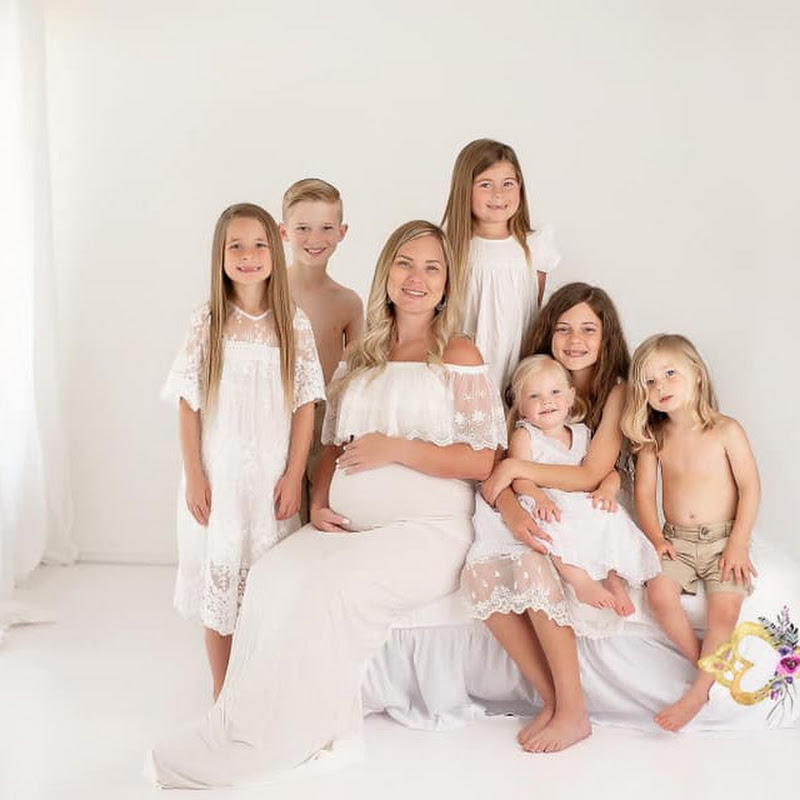 Contact The Eades Family - Creator and Influencer