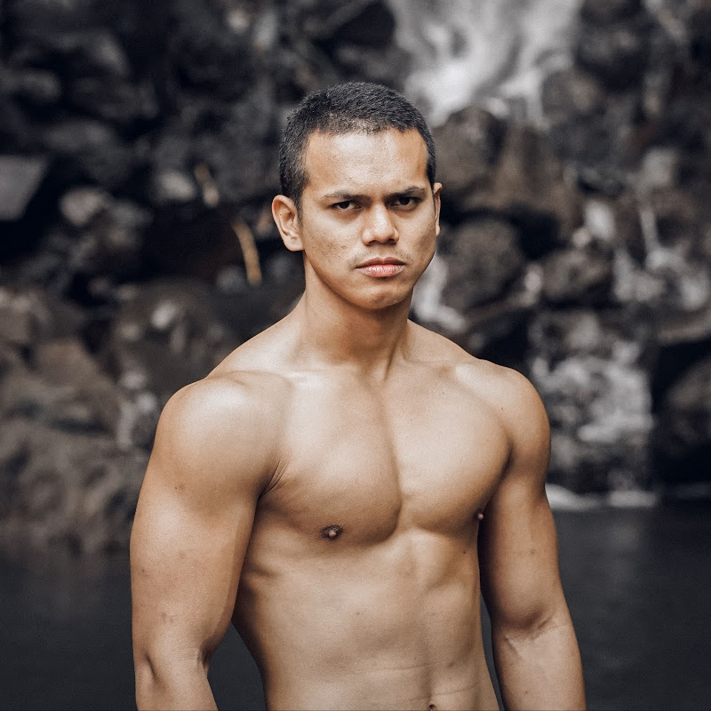Contact Ikhsan Angga Kusuma - Creator and Influencer