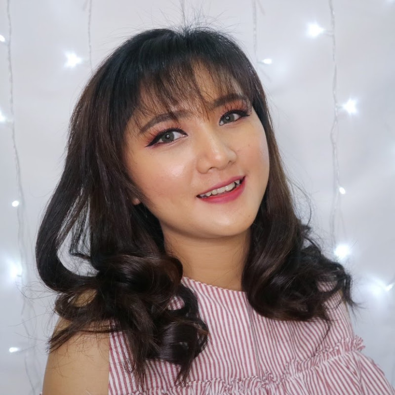 Contact Florensia Sella - Creator and Influencer