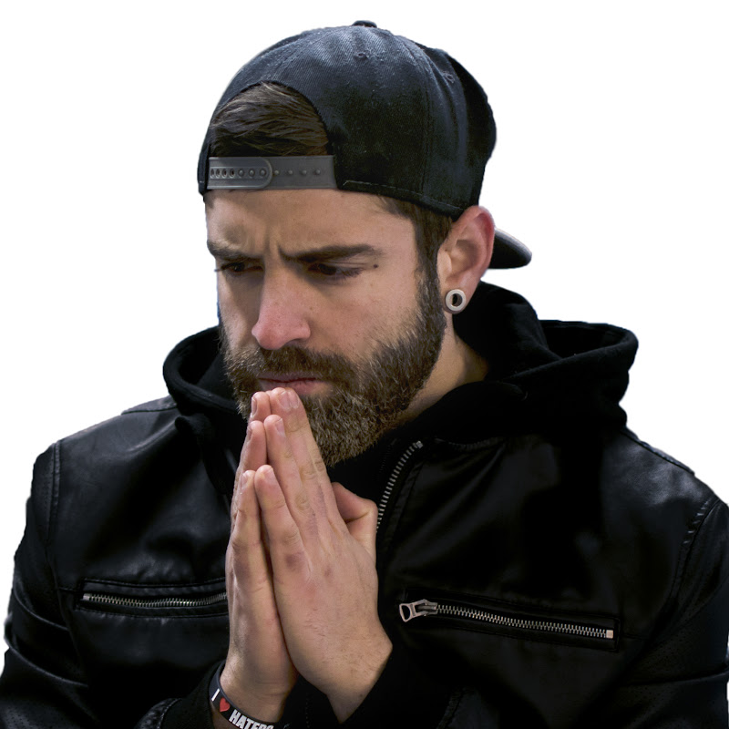 Contact Esttik - Creator and Influencer