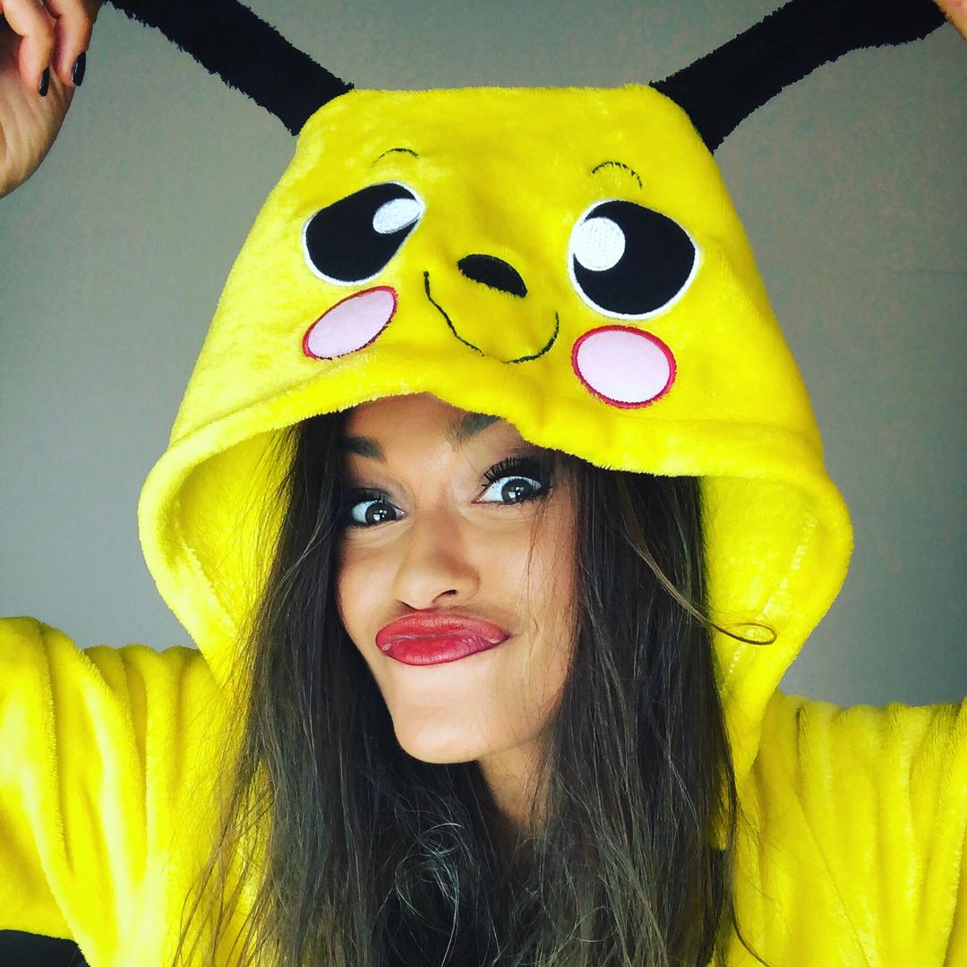 Contact zina_bee - Creator and Influencer