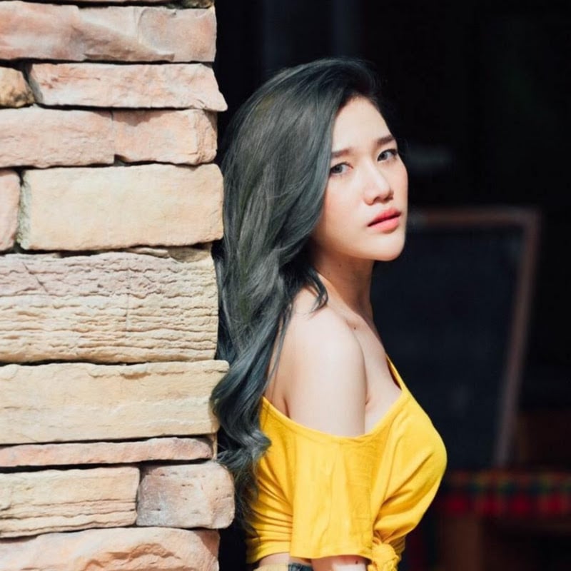 Contact MEENA REWADEE - Creator and Influencer