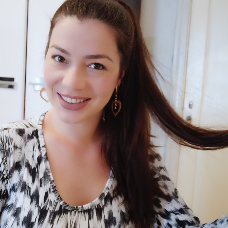 Contact SEGREDOS DA MA - Creator and Influencer