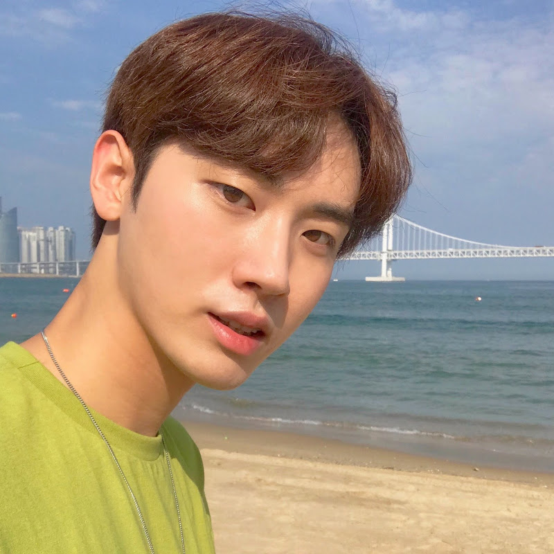 Contact 카대남 홍준 HongJun - Creator and Influencer