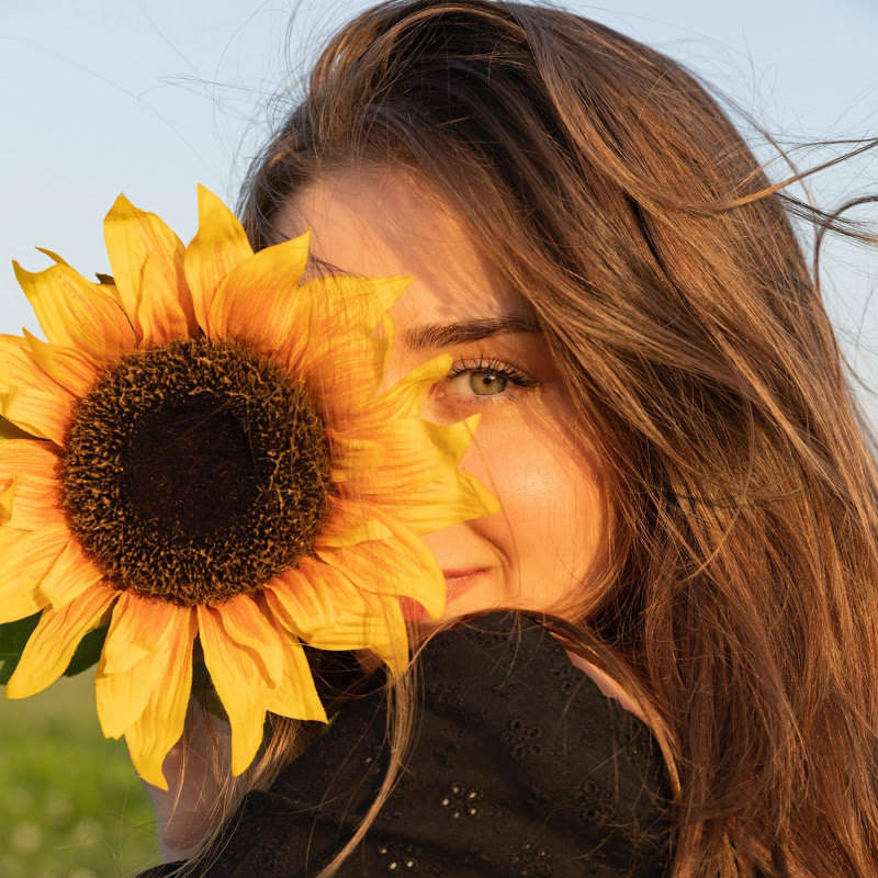 Contact Didem - Creator and Influencer