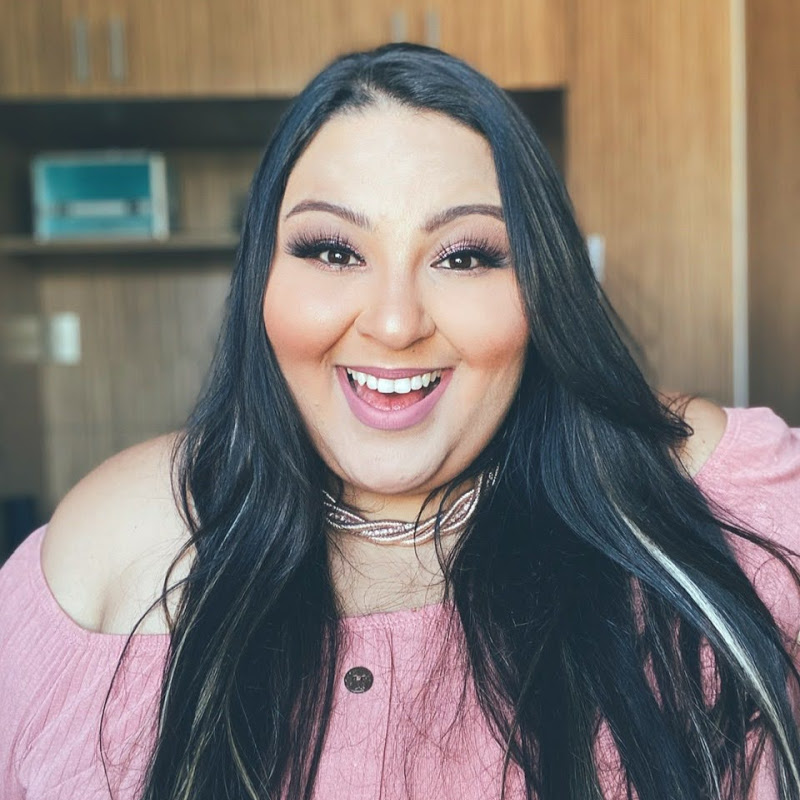 Contact MARI LIMA – Moda Plus Size Brasil - Agent, Manager and Publicist Details