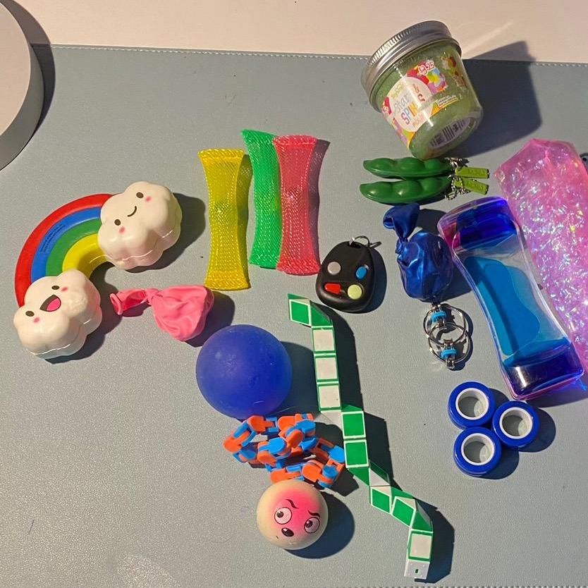 Contact Fidget account - Creator and Influencer