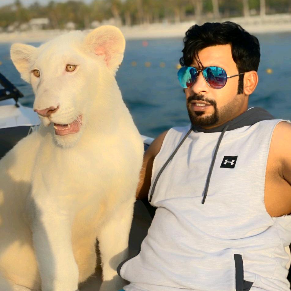 Contact Humaid Albuqaish - Creator and Influencer