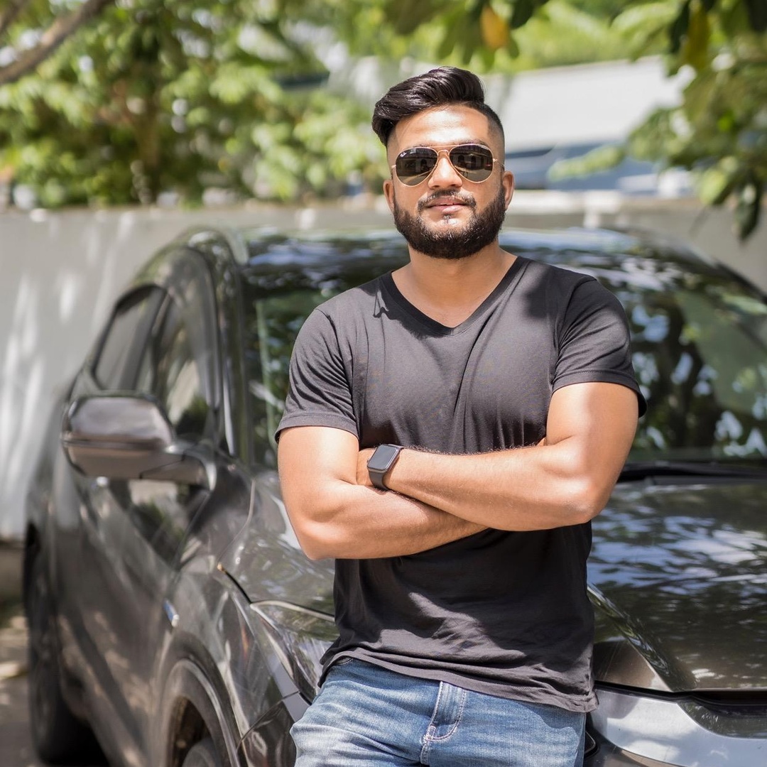 Contact Pamod Nilru - Creator and Influencer