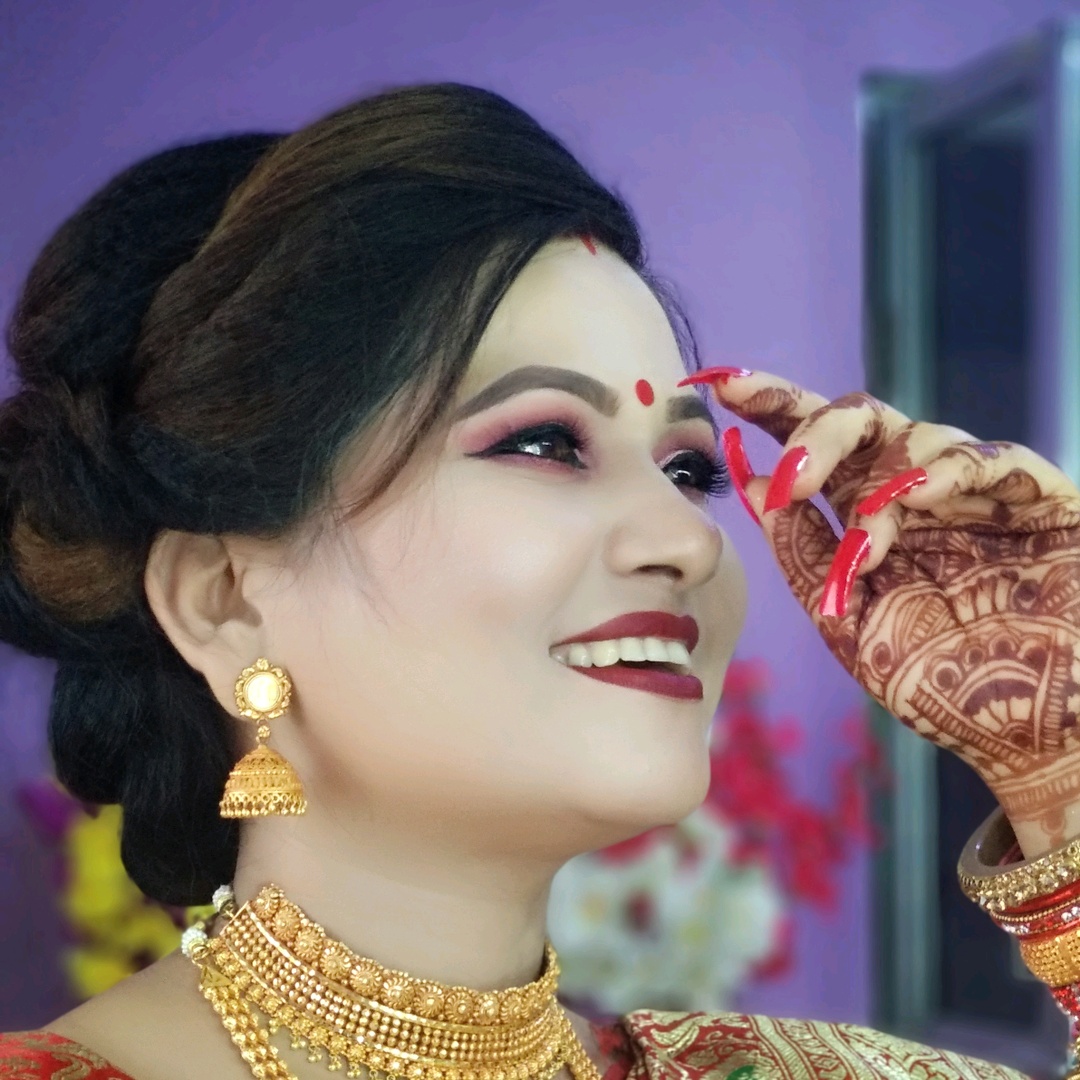 Contact Muna pandey - Agent, Manager and Publicist Details