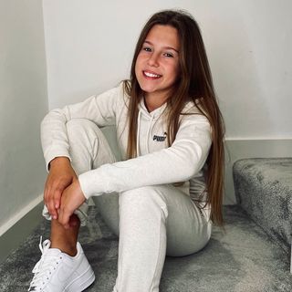 Contact Lilly May Hall - Agent, Manager and Publicist Details