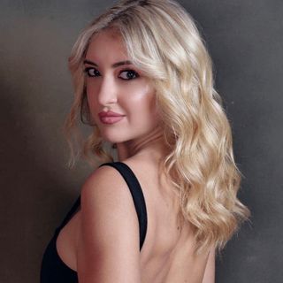 Contact Elisa Liistro - Agent, Manager and Publicist Details
