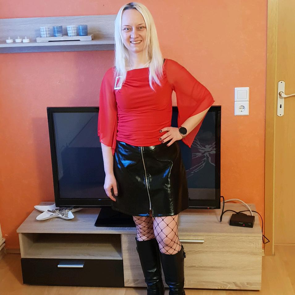 Contact Alexas18 - Creator and Influencer