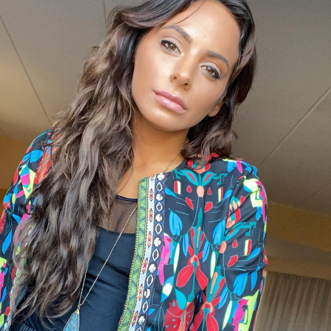 Contact Nicki Wildflower - Creator and Influencer