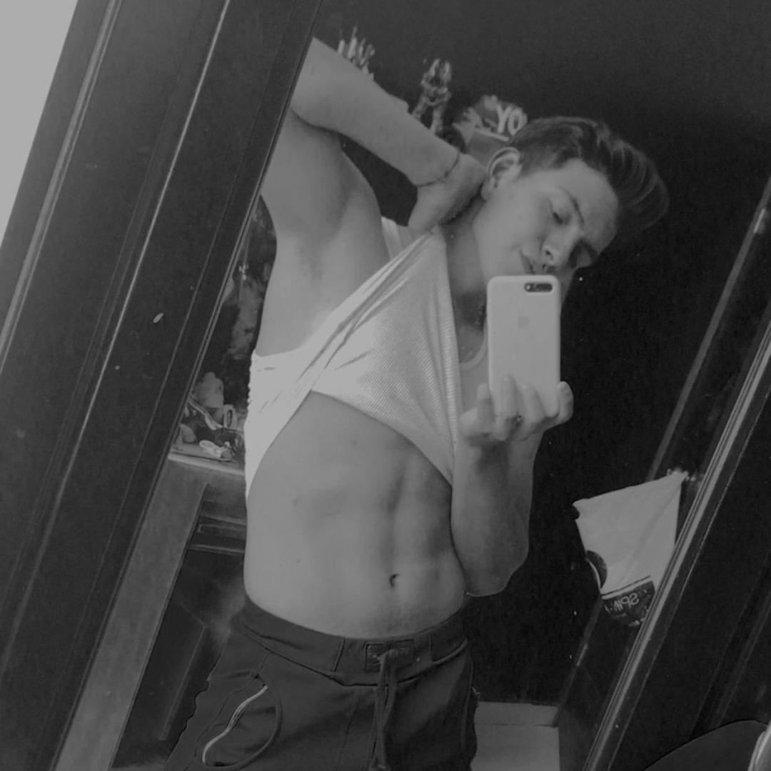 Abner Reyes :v Influencer Profile - Work With Influencer Abner Reyes :v