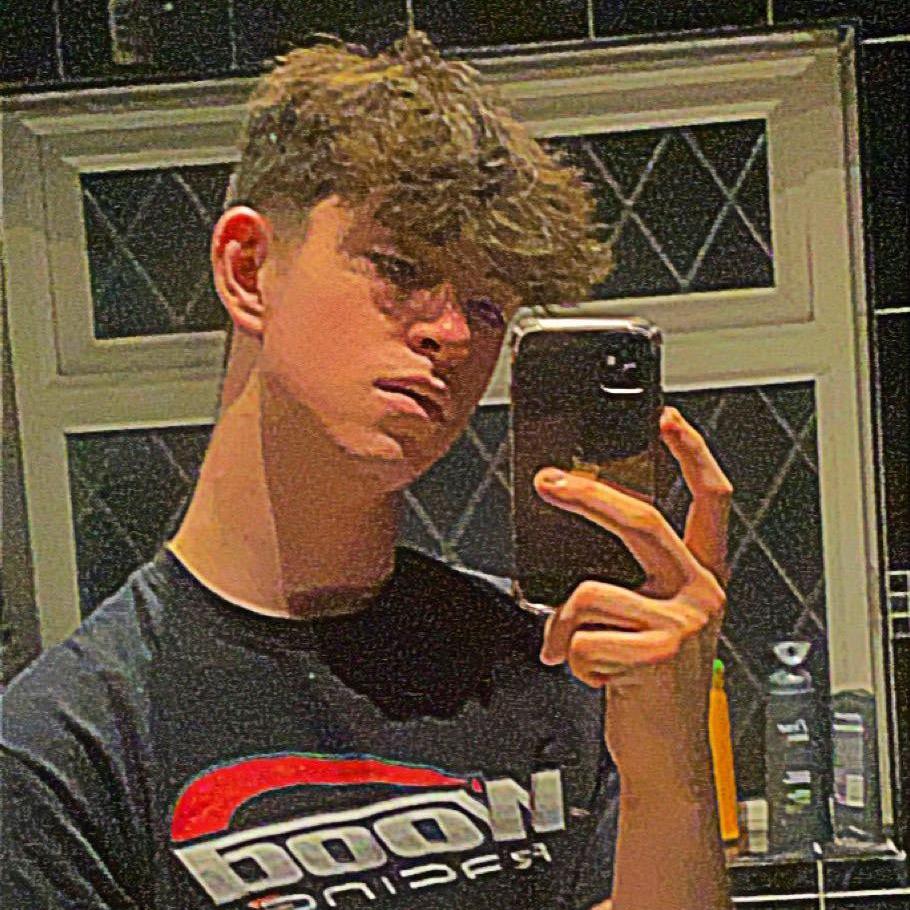 Contact Elliot Day - Creator and Influencer