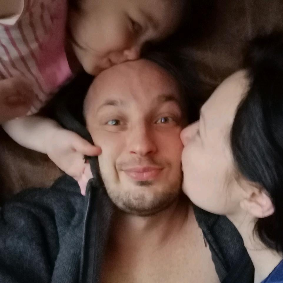 Contact Regressolog Andrey Runts - Creator and Influencer