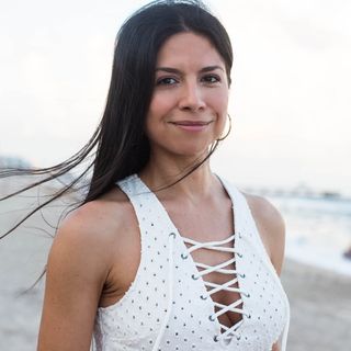 Contact Felicia Toth - Agent, Manager and Publicist Details