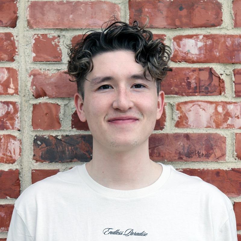 Contact sitch - Creator and Influencer