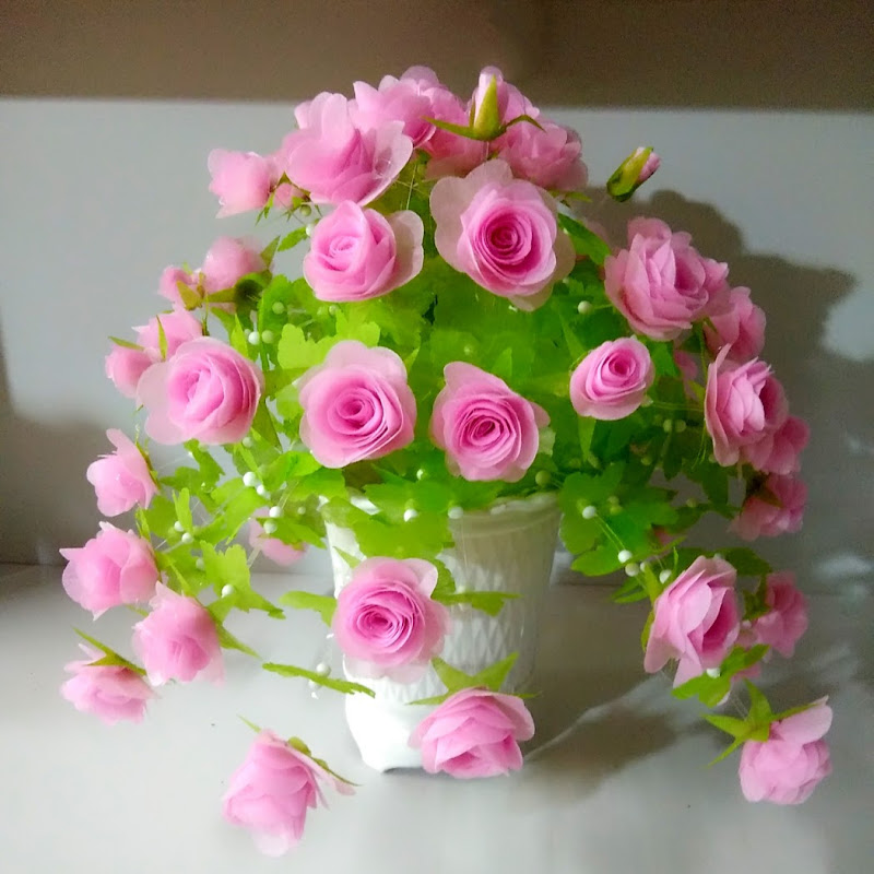 Contact HOA GIAY LUA 6878 - Creator and Influencer