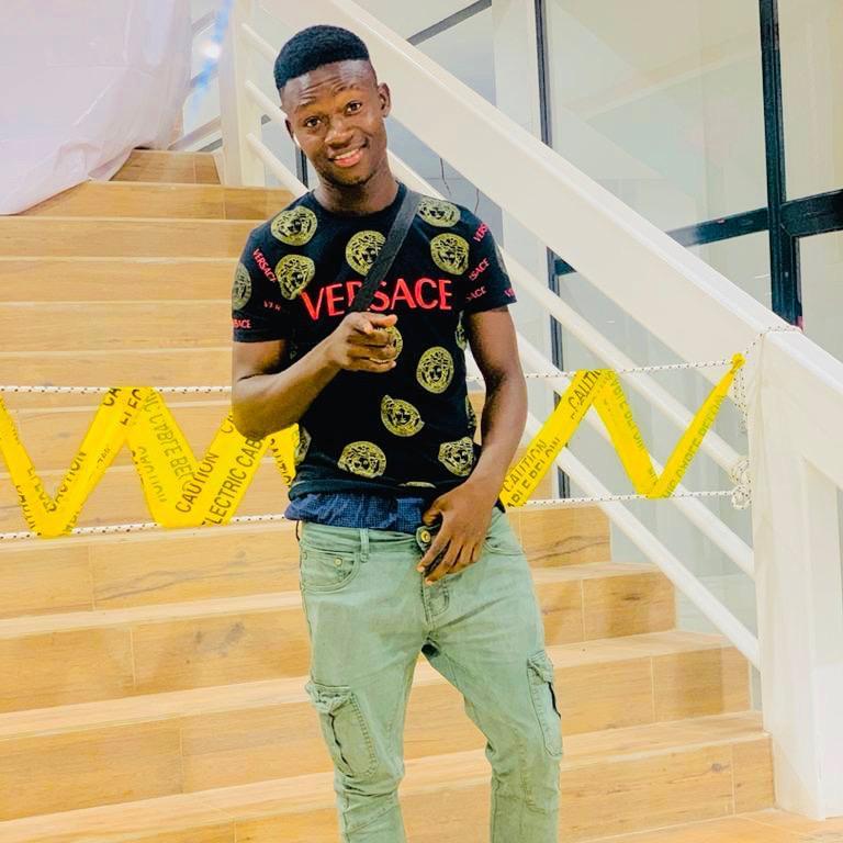 Contact Kawsu fine boy - Creator and Influencer