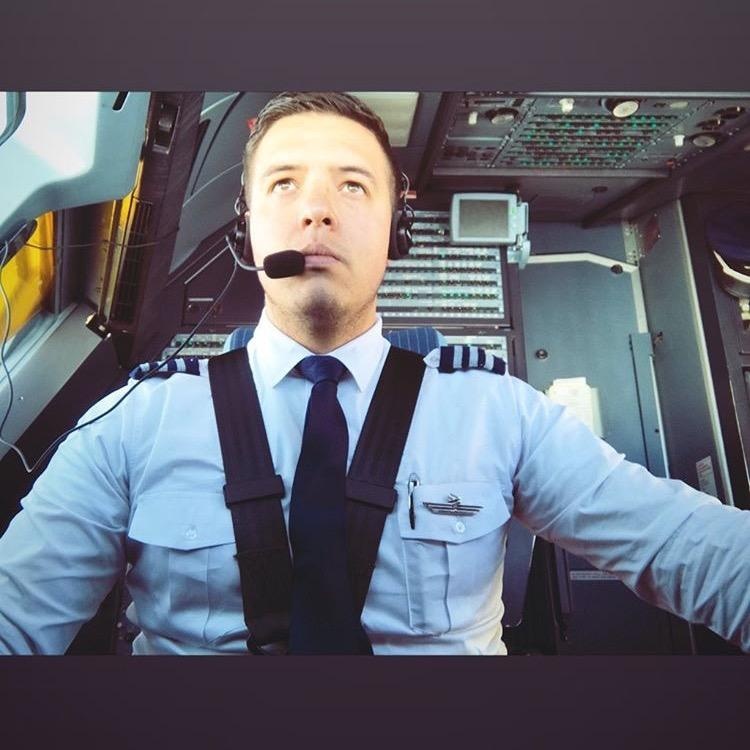 Contact Erik Creter - Creator and Influencer