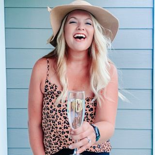 Contact Meg Clark - Agent, Manager and Publicist Details
