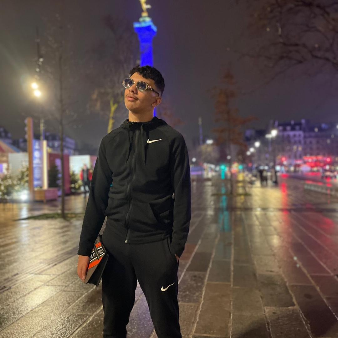 Contact Mowmow - Creator and Influencer